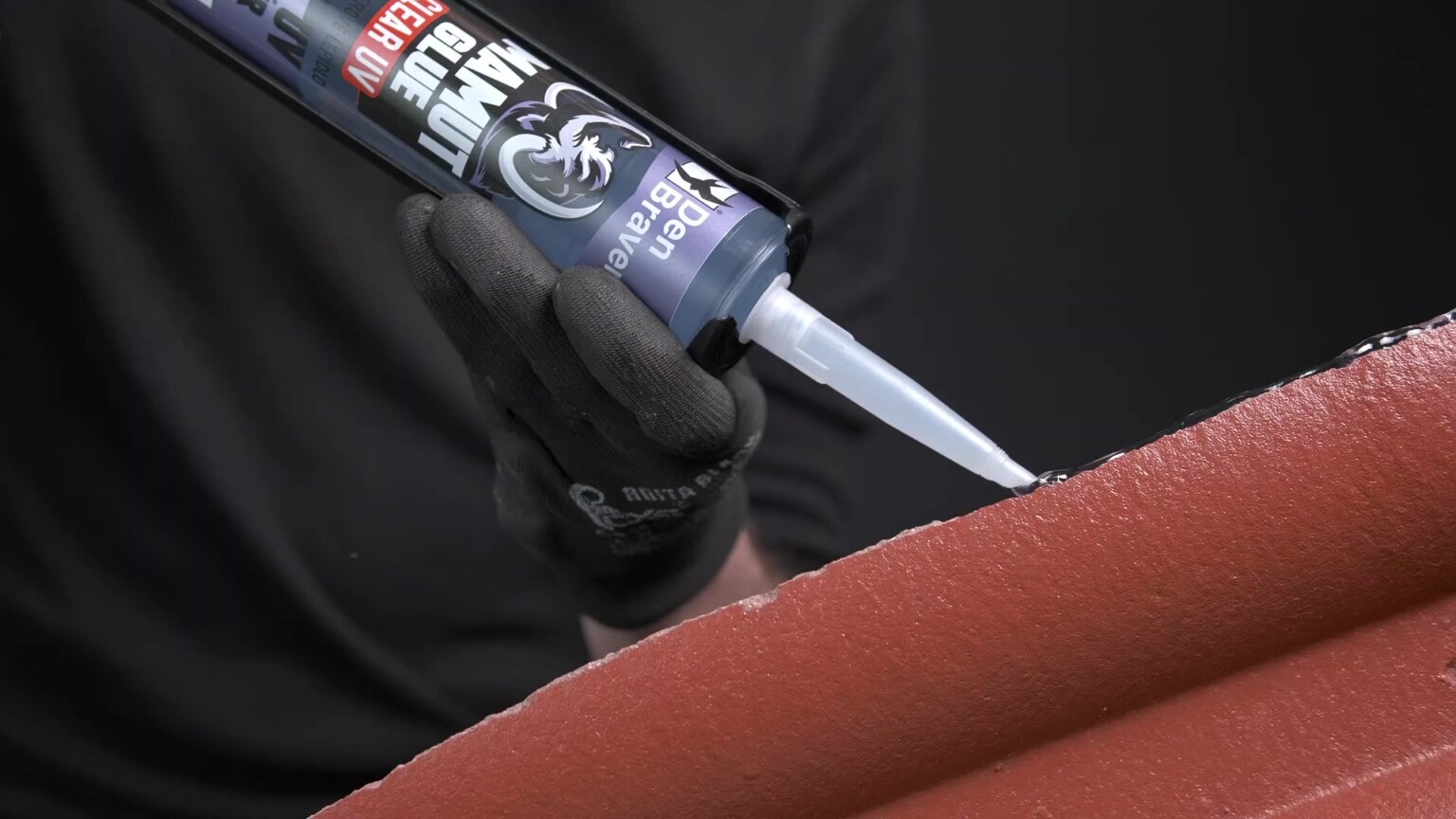 Vysokopevnostní lepidla MAMUT GLUE pro všechny vaše projekty - Den Braven